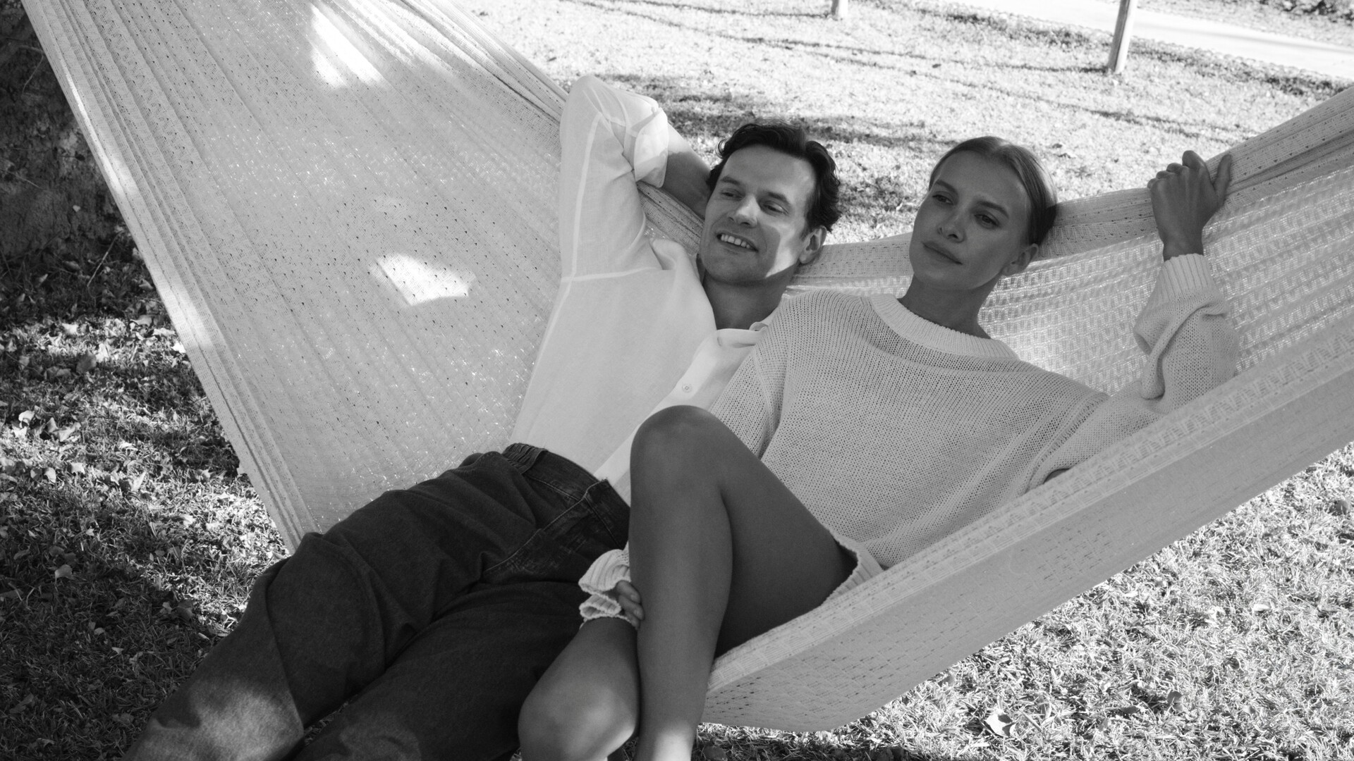 12 STOREEZ — Интернет-магазин одежды и аксессуаров для женщин и мужчин